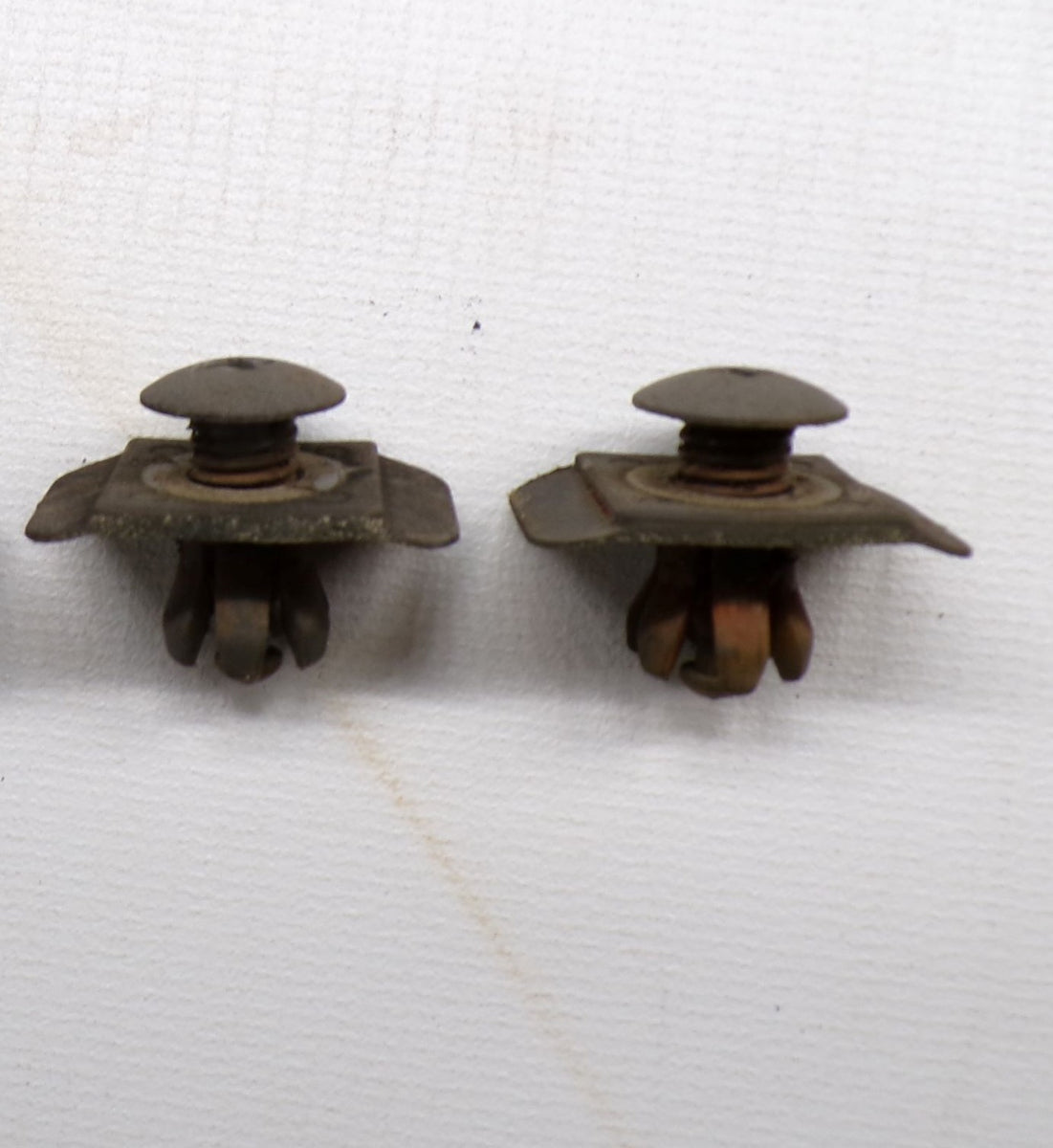 Front Air Guide to Lower Tie Bar Upper Clips Factory Used 1990-2005 NA ...