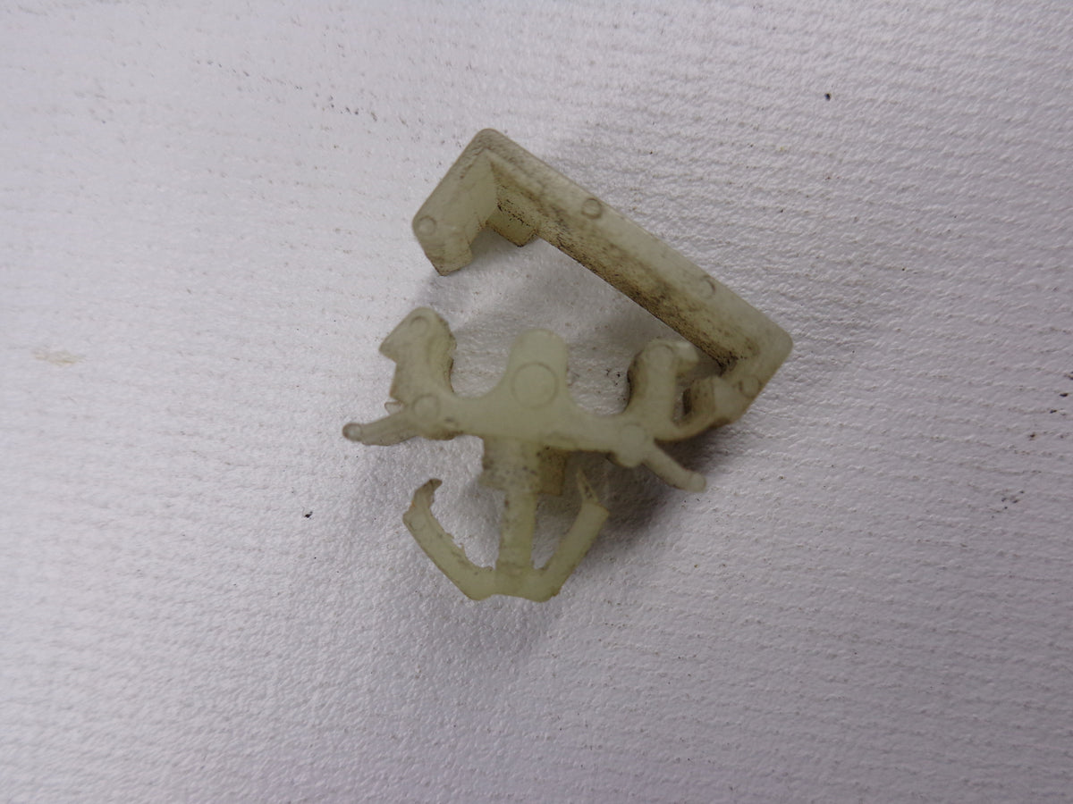 Torsion Spring Trunk Lid Hinge Retaining Clip Factory Used 1990-2005 N ...